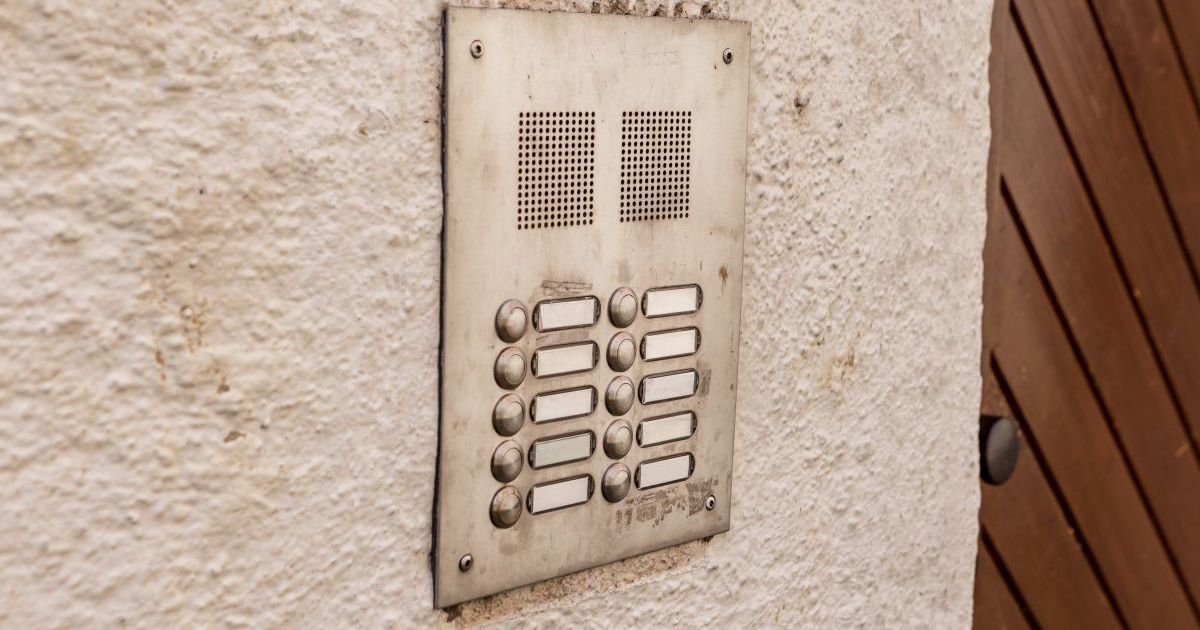 How to Choose the Best Audio Intercom System in 2025 | Swiftlane