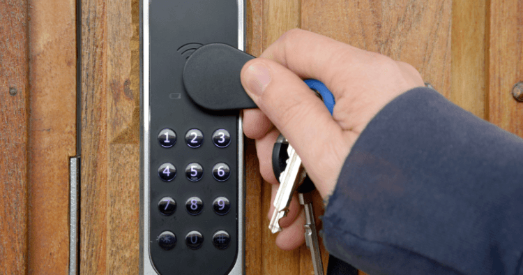 Commercial Key Fob Entry Systems - 2025 Buyer's Guide | Swiftlane