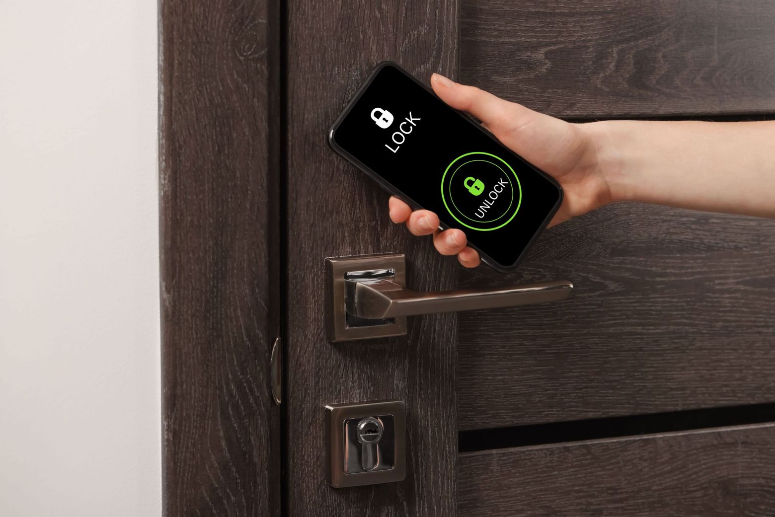 Securing Your Property: Keyless Gate Entry Systems Explained | Swiftlane