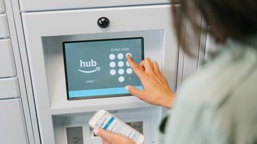 Amazon Locker Hubs: How Future of Apartment Living is Changing