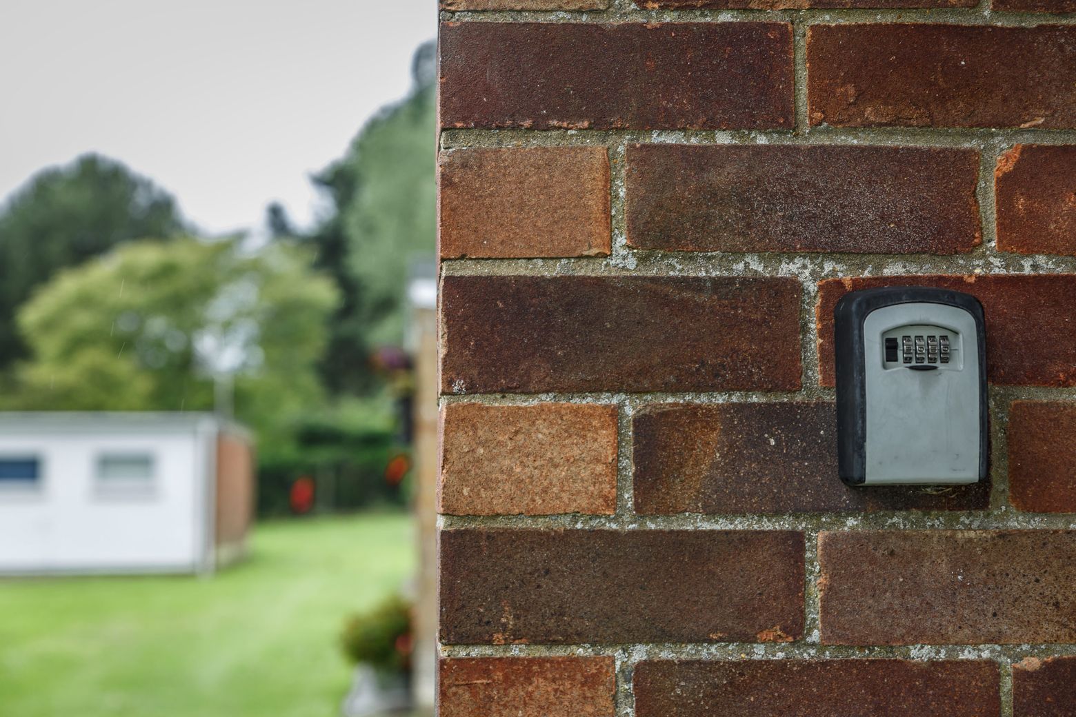 Best Key Lock Boxes: A Buyer's Guide for Safe Key Storing